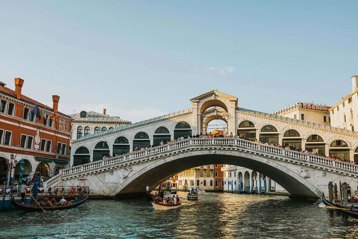 Venetian Bridges: 6 Historical Marvels Across Eras