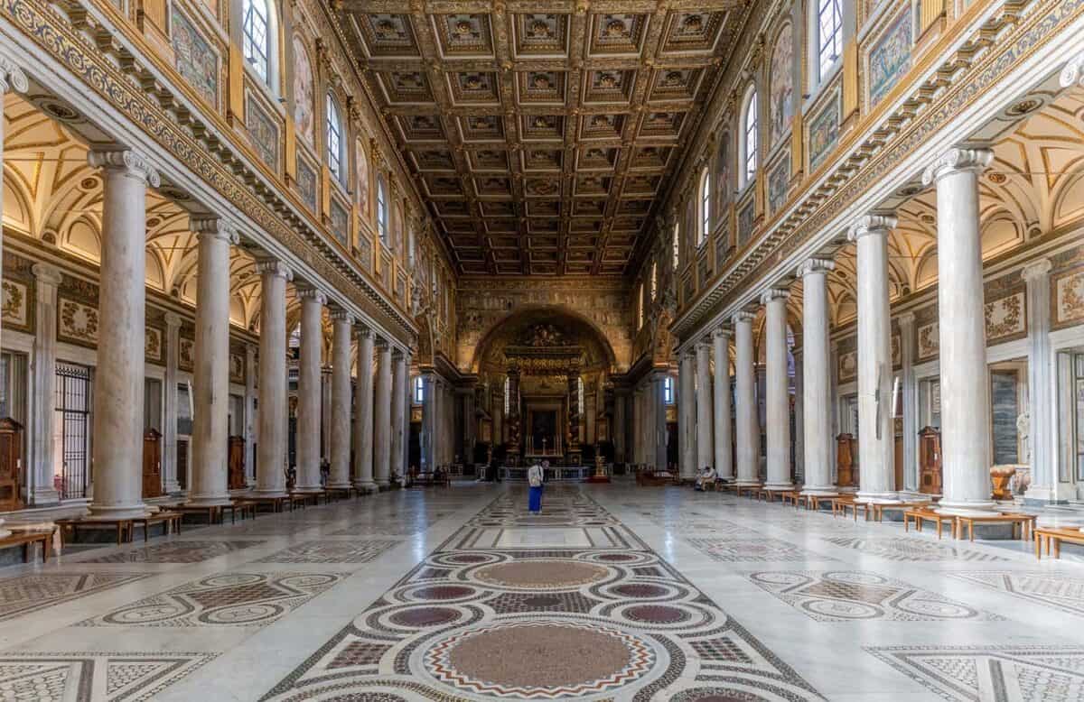 Streets Of Rome: 18 Historic Arteries Of The Eternal City