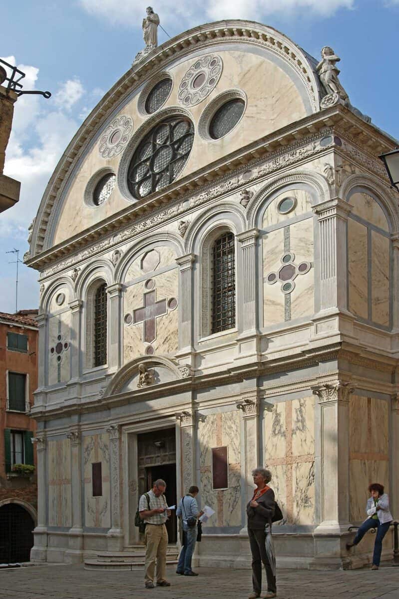 Via Del Corso: 9 Timeless Charms Of Rome’s Iconic Street