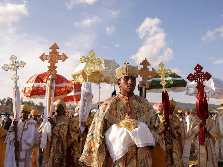 American Traditional Attire: Heritage & Influence