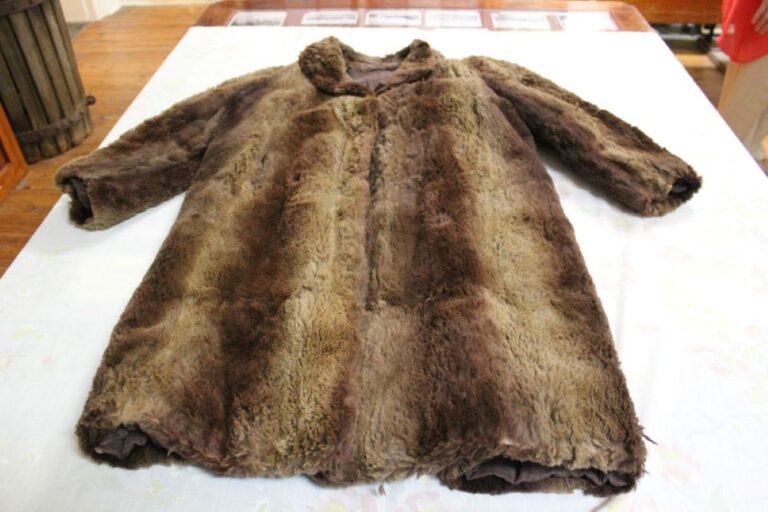 Traditional Australian Clothing