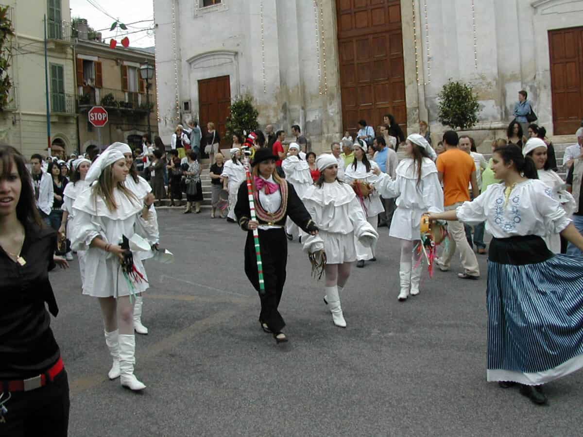 Exploring Heritage of Traditional Italian Clothing - Civilisable