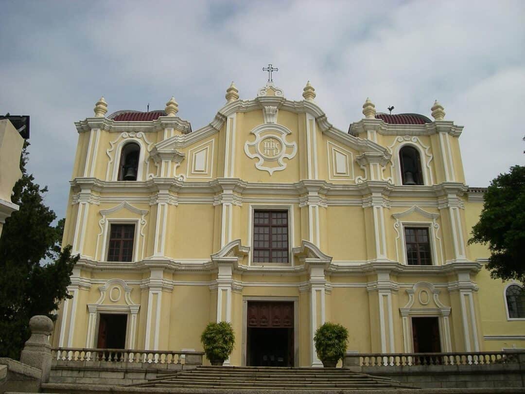 Baroque House: 17th Century Ornate Architecture Guides