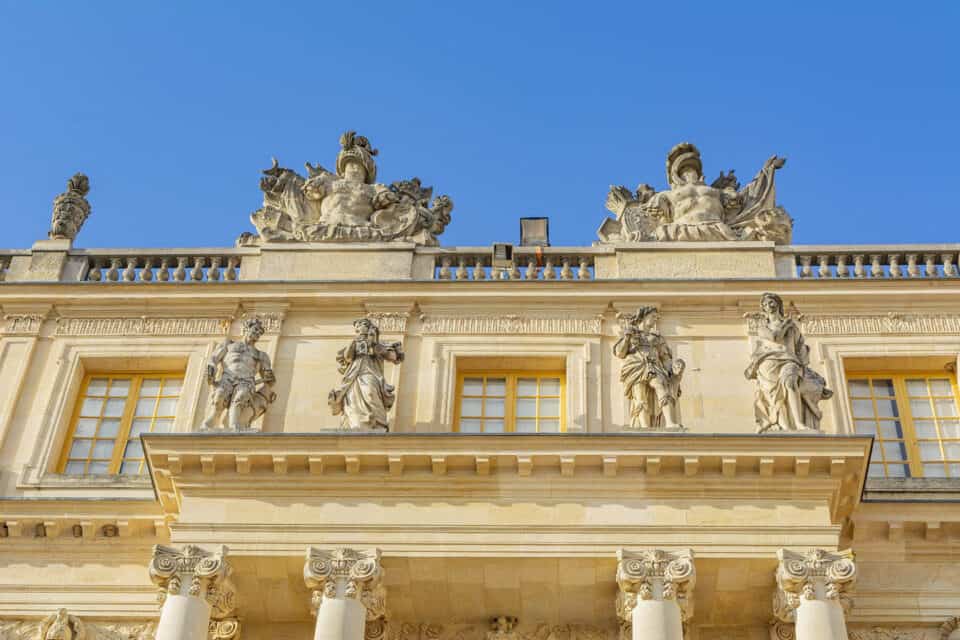 Baroque House: 17th Century Ornate Architecture Guides