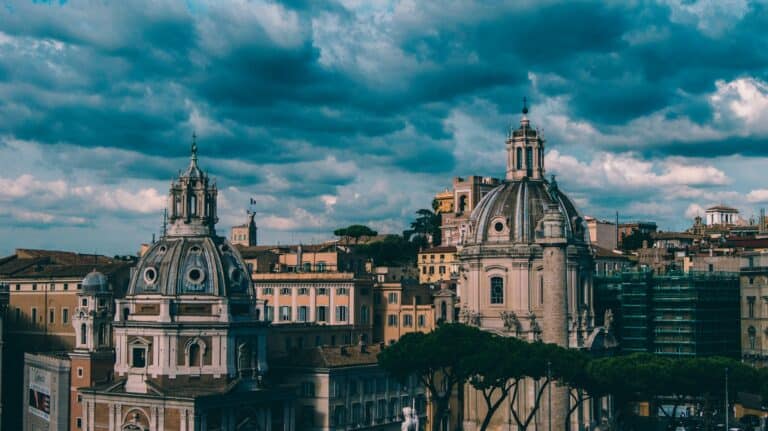 Rome’s Historic Center Neighborhoods: 22 Rioni