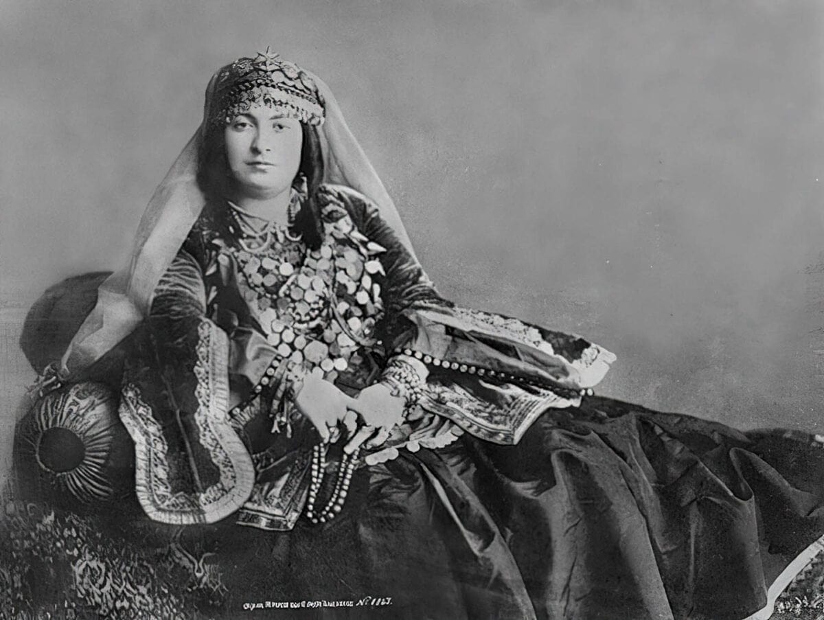 Traditional Armenian Clothing: 8 Key Elements Of Heritage