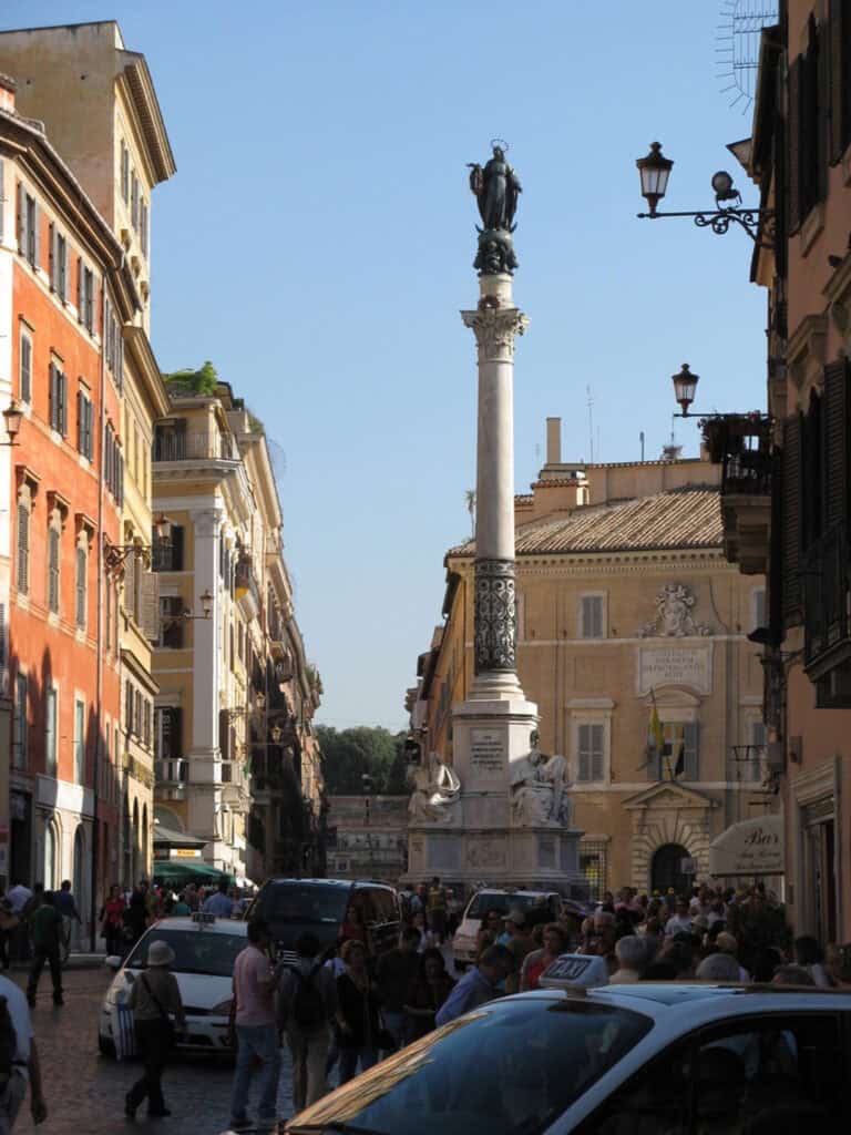 Colonna Neighborhood Rome: 21 Fascinating Places