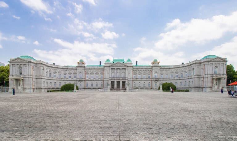 Famous Buildings In Japan: 11 Iconic Landmarks And Interesting Facts