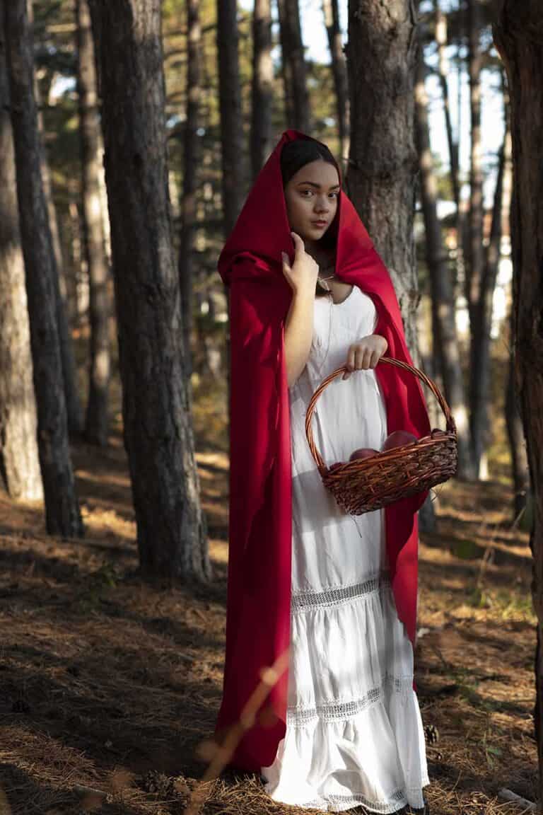 Traditional Italian Clothing: 5 Insights On Traditions