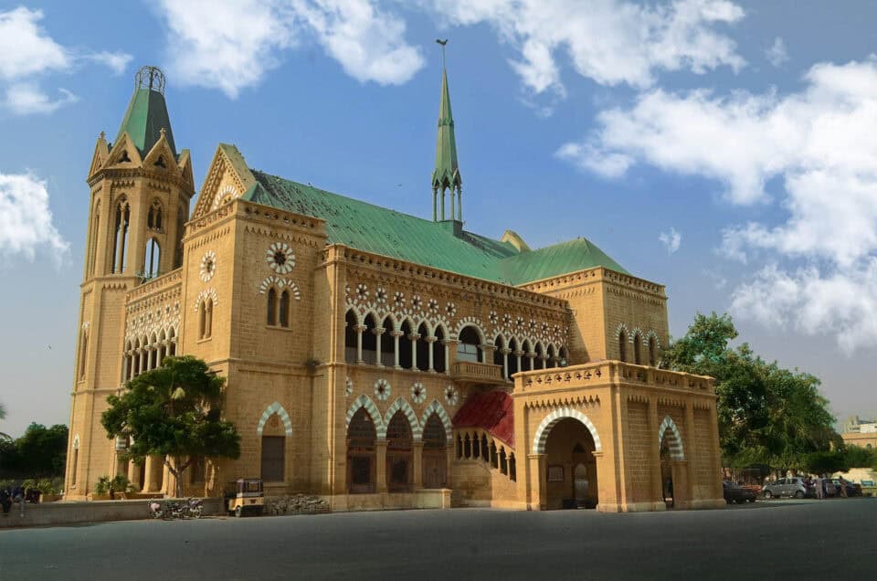 Famous Buildings In Pakistan: 11 Fascinating Landmarks