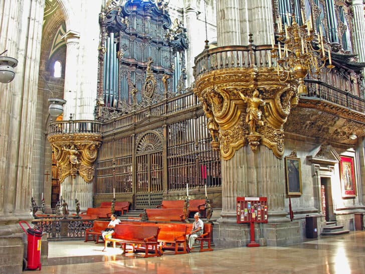 Famous Buildings In Mexico: 11 Fascinating Landmarks