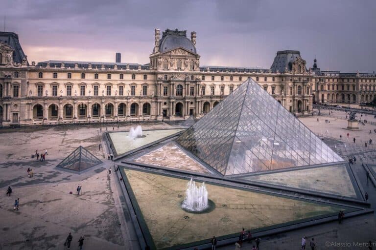 Famous Buildings In France: 11 Historic Landmarks