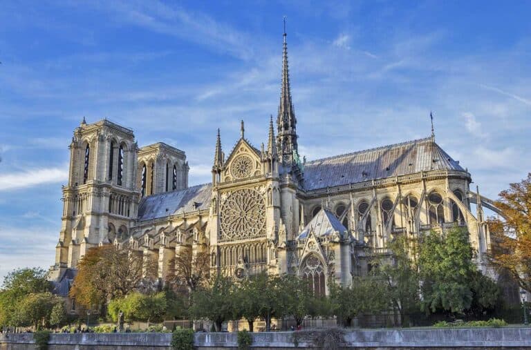 Famous Buildings In France: 11 Historic Landmarks