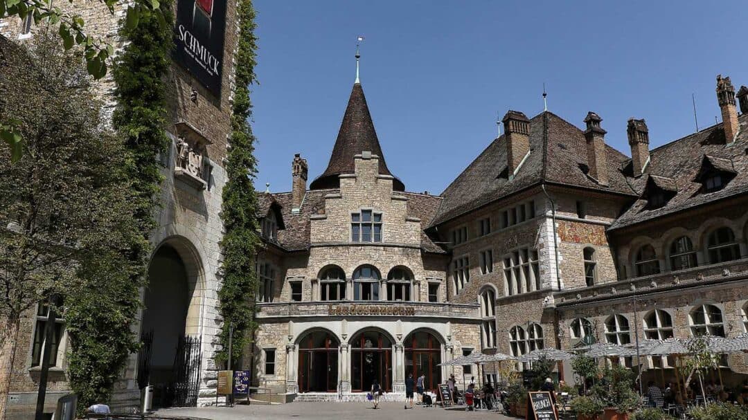 Famous Buildings In Switzerland: 12 Fascinating Landmarks