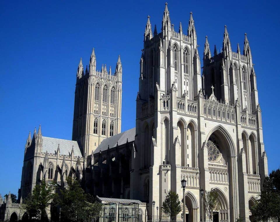 Famous Buildings In The USA: 12 Fascinating Landmarks