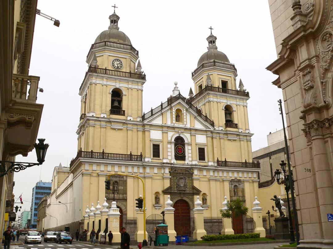 Famous Buildings In Peru: 10 Fascinating Landmarks
