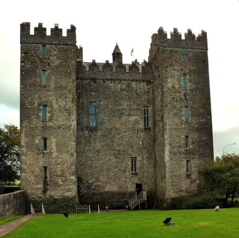 Famous Buildings In Ireland: 11 Fascinating Landmarks