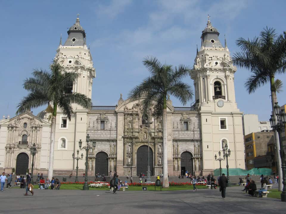 Famous Buildings In Peru: 10 Fascinating Landmarks