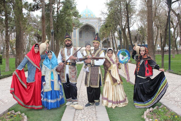 Iranian Costumes: Origins, Traditions, And Its Cultural Legacies