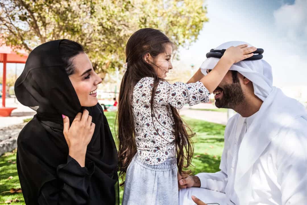 Emirati Costume: 3 Key Traditional Styles Explored