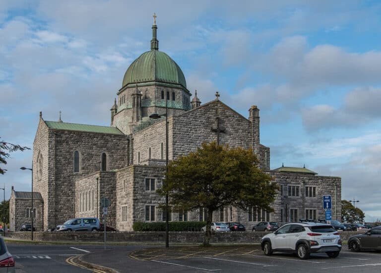 Famous Buildings In Ireland: 11 Fascinating Landmarks
