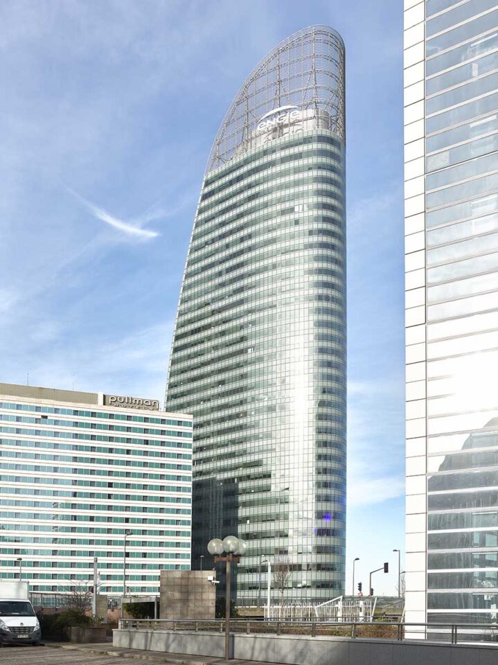 Tallest Buildings In France : Exploring 30 Most Iconic Buildings