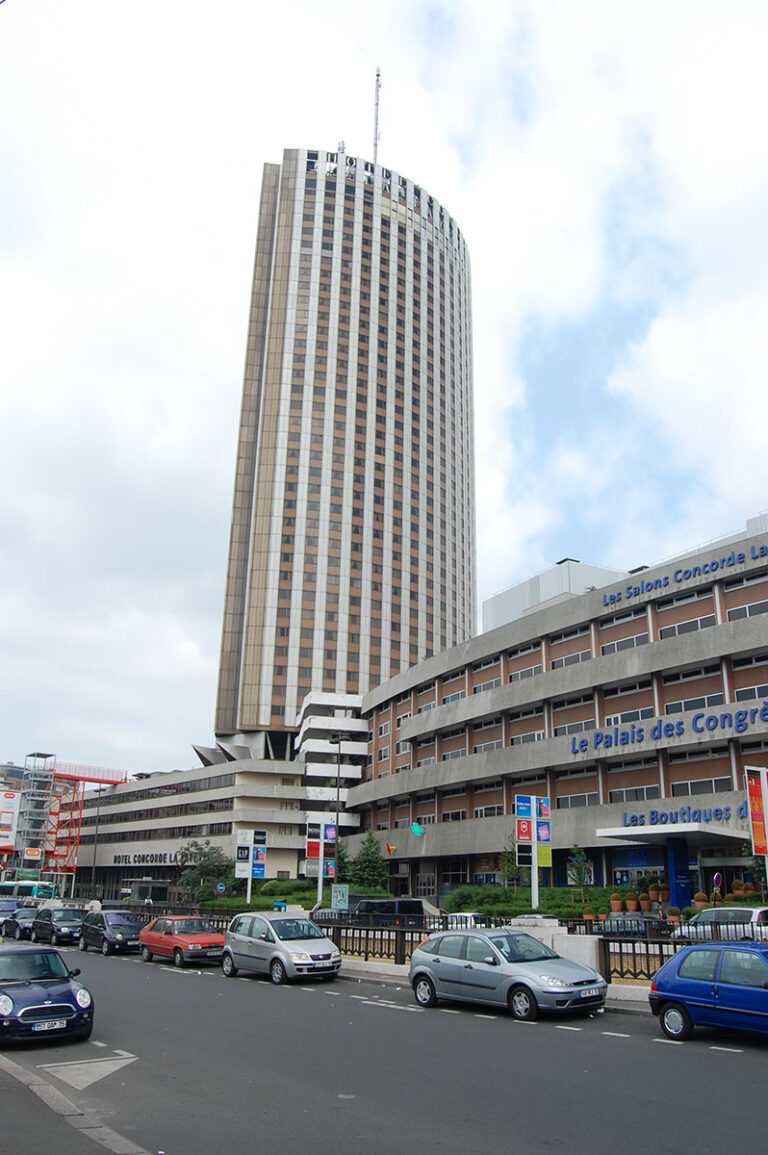 Tallest Buildings In France : Exploring 30 Most Iconic Buildings