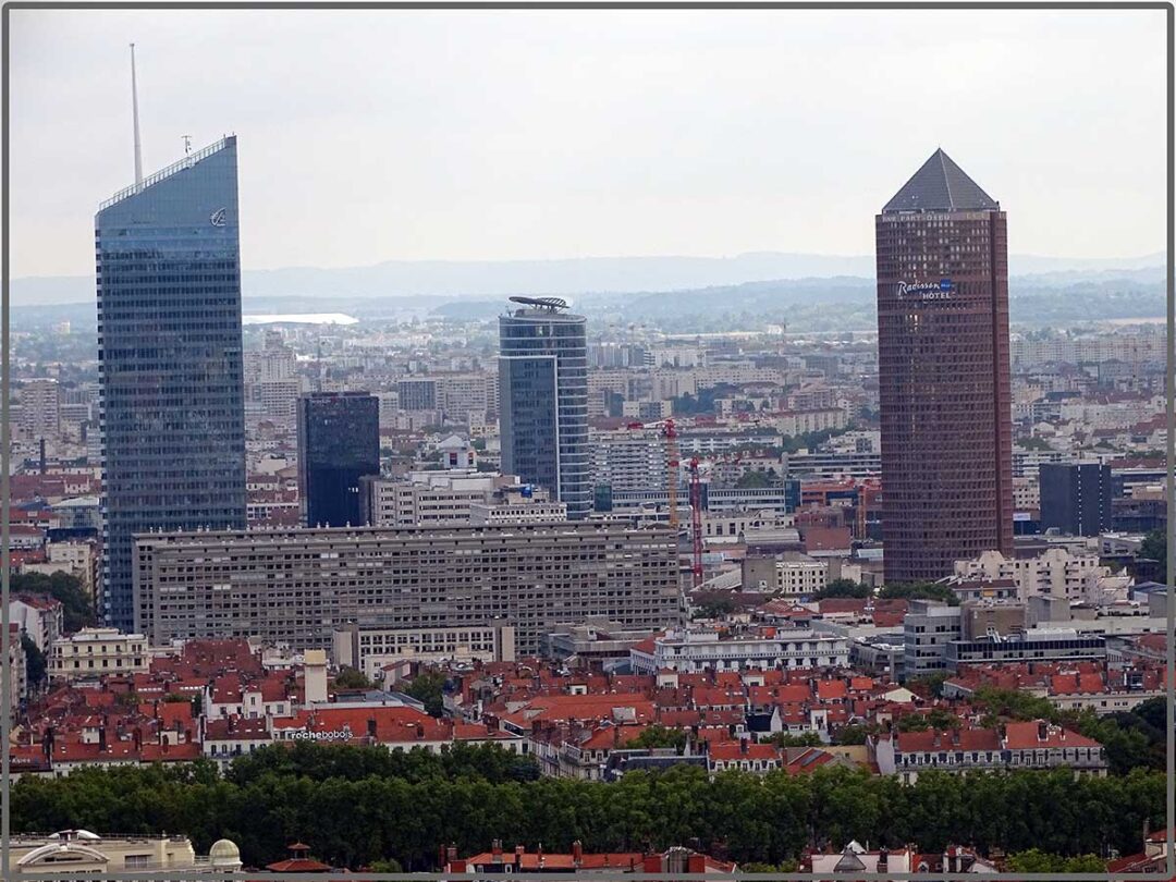 Tallest Buildings In France : Exploring 30 Most Iconic Buildings