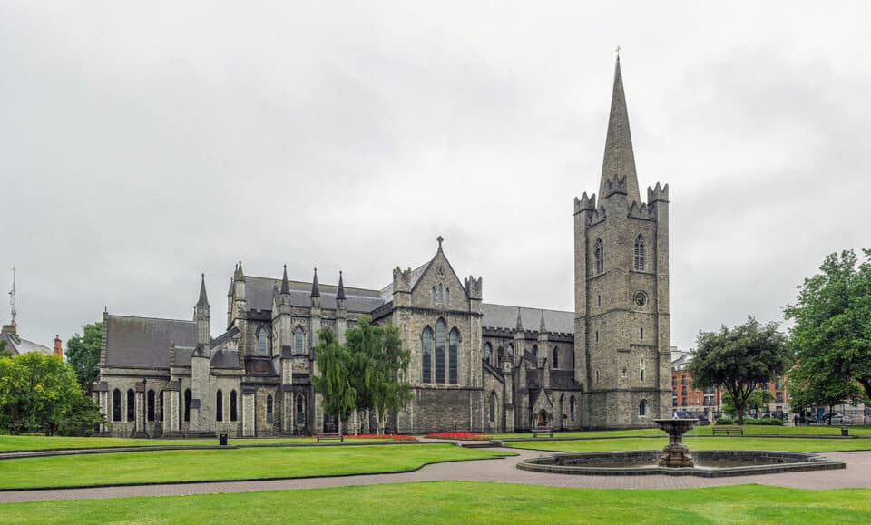 Famous Buildings In Ireland: 11 Fascinating Landmarks