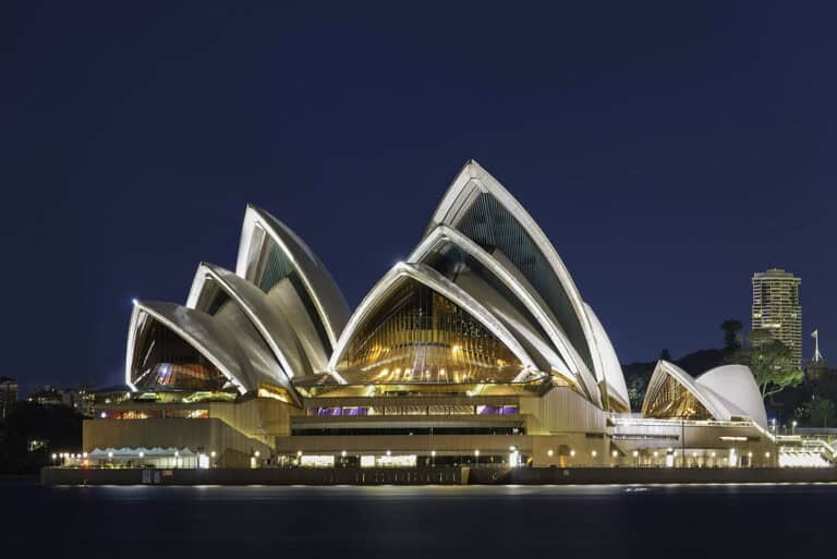 Famous Buildings In Australia: 11 Fascinating Landmarks