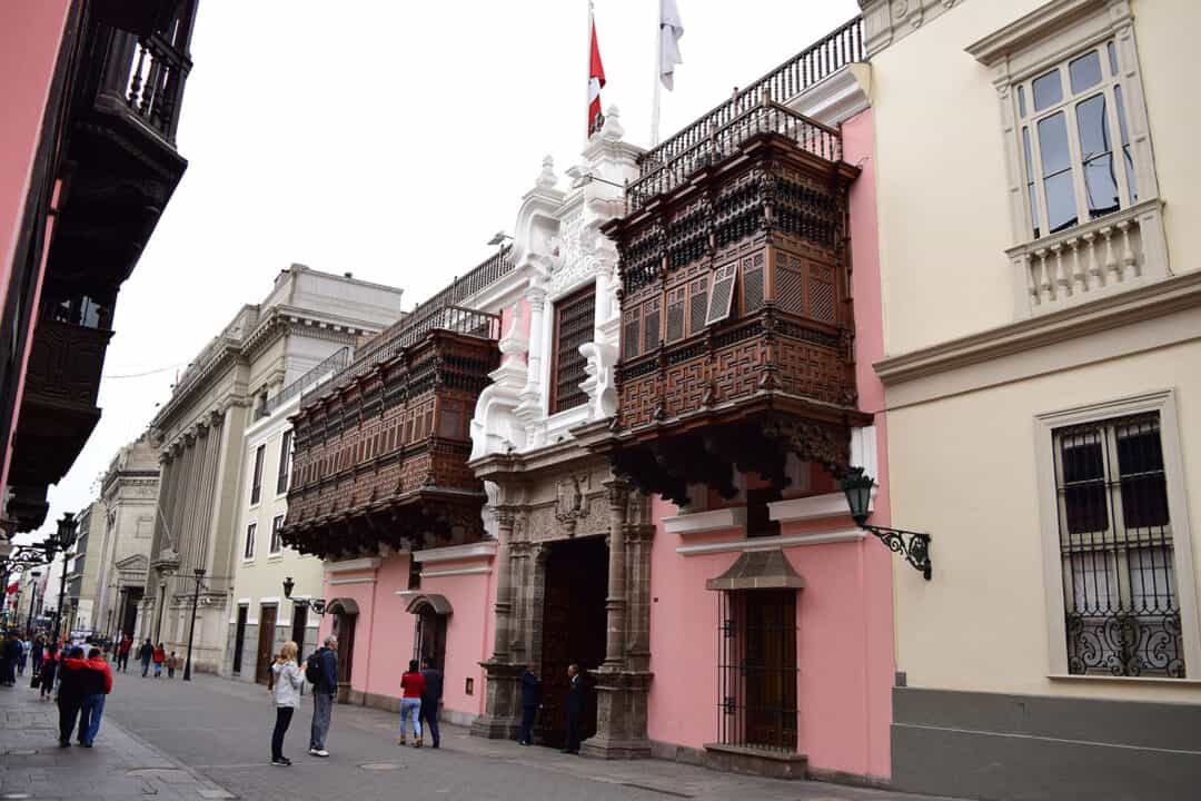 Famous Buildings In Peru: 10 Fascinating Landmarks