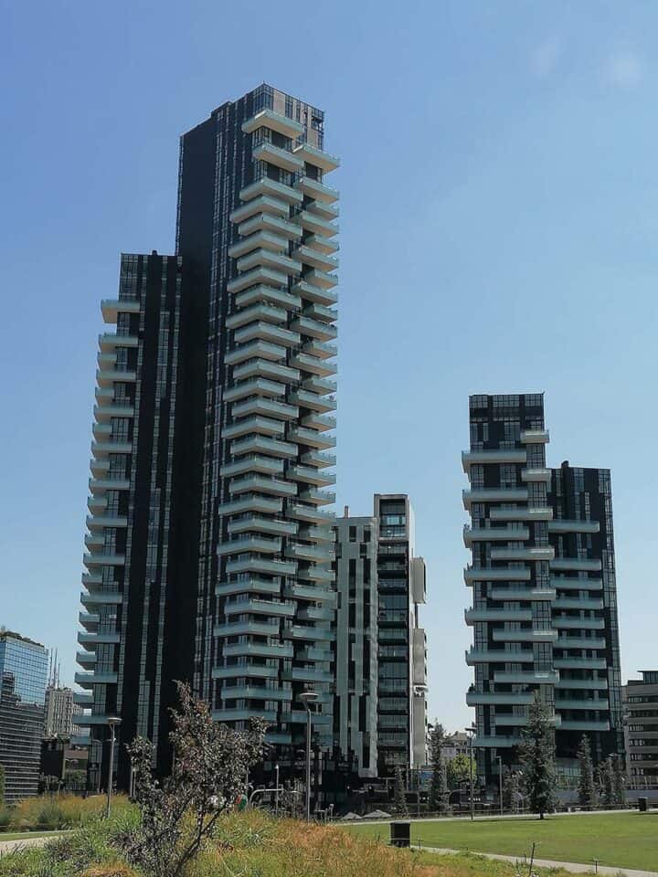 Tallest Buildings In Italy: Exploring 30 Most Iconic Buildings