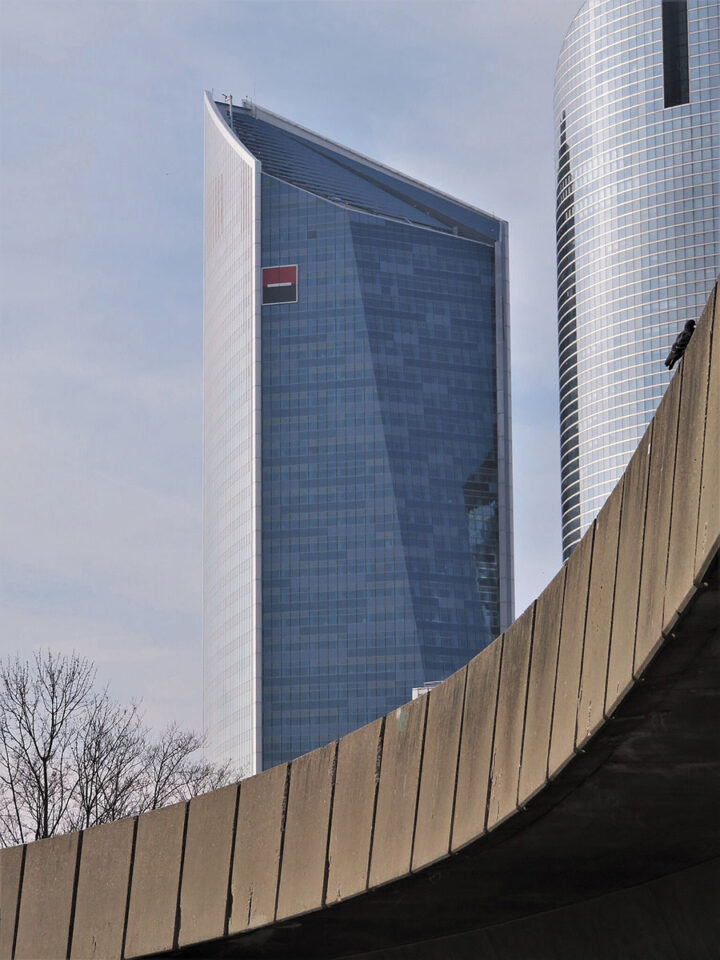 Tallest Buildings In France : Exploring 30 Most Iconic Buildings