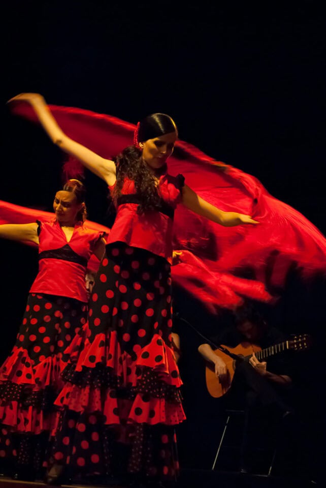 Spanish Dance Styles: 4 Vibrant Traditions And Rhythms