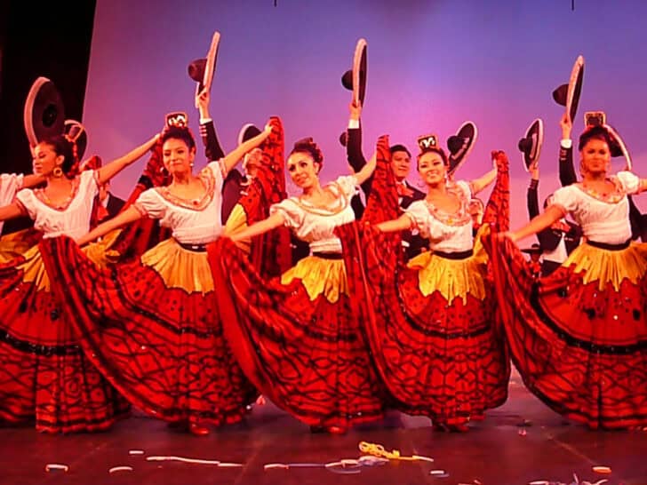 Mexican Dance Styles: 6 Vibrant Traditions And Rhythms