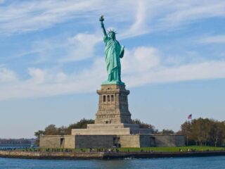 British Culture Vs American Culture: 50 Key Facts