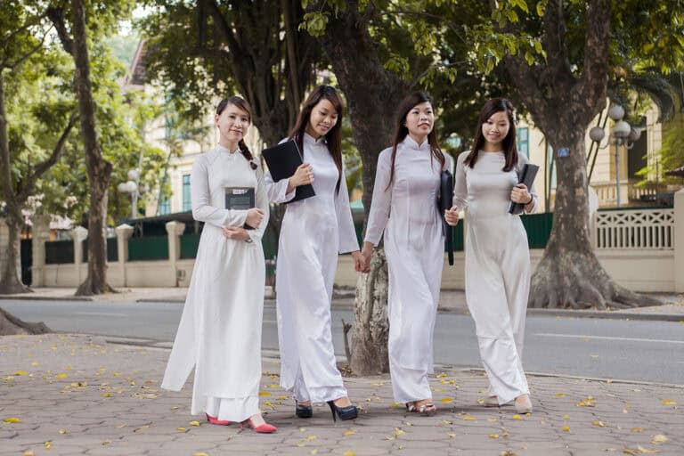 Traditional Vietnamese Clothing: Insights And Customs