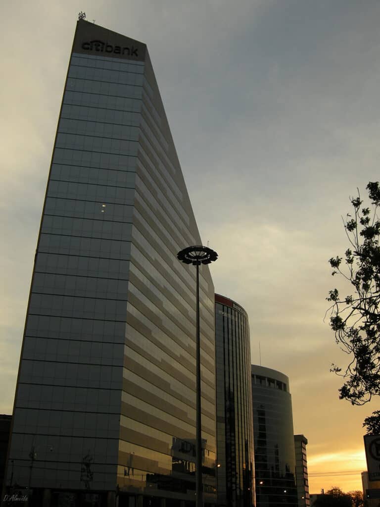 Tallest Buildings In Peru: Exploring 10 Most Iconic Structures