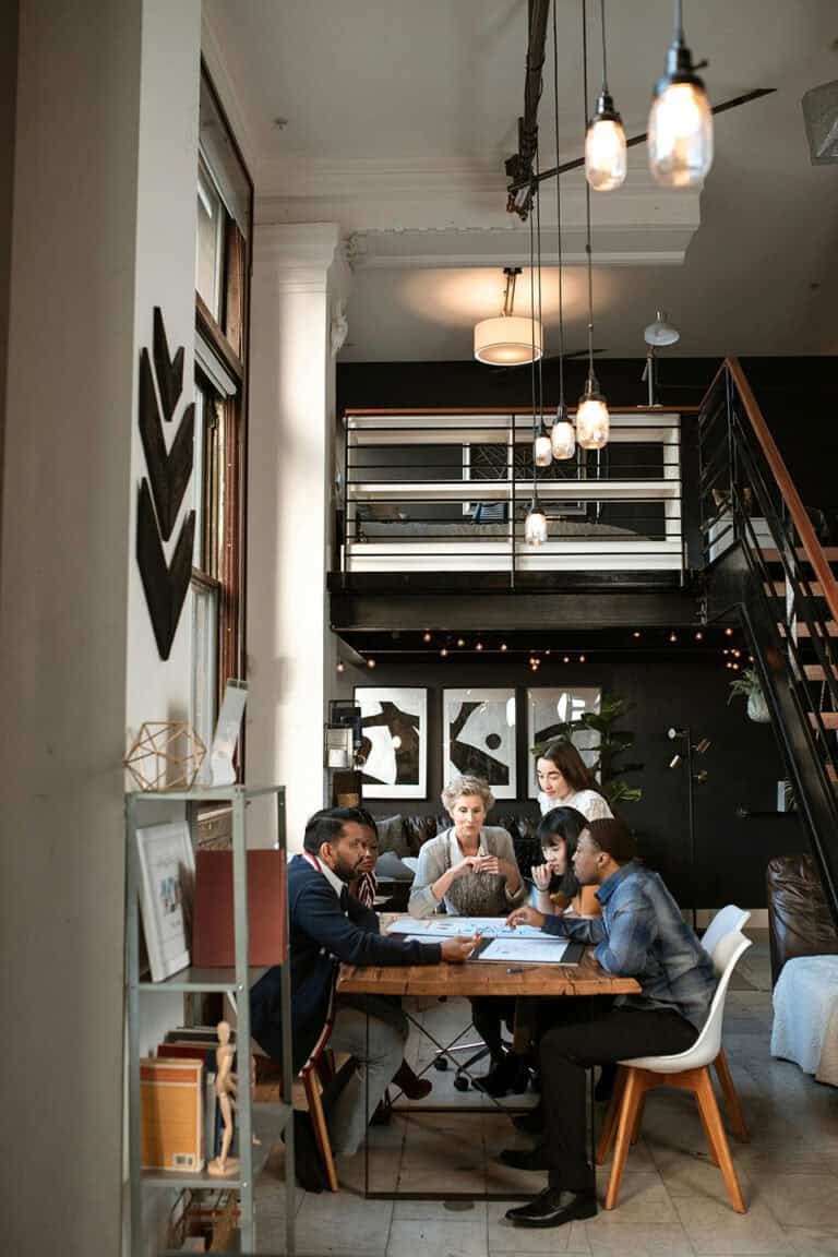 French Work Culture: 7 Main Perspectives