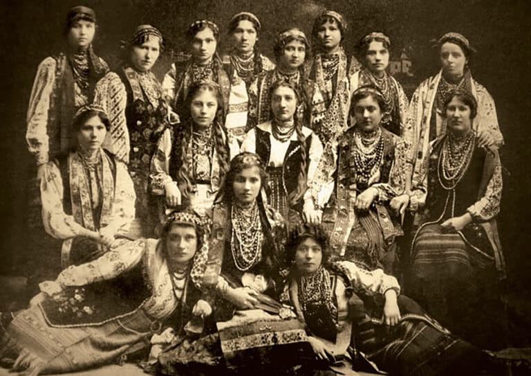 Traditional Hungarian Clothing: 5 Insights And Customs