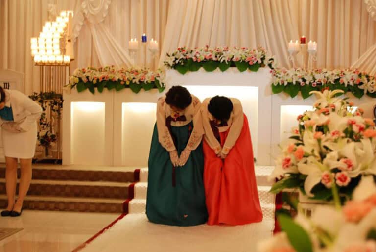 Korean Greetings: 6 Valuable Guidelines