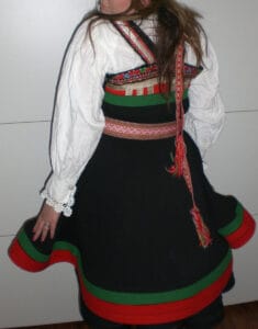 Traditional Norwegian Clothing: 5 Insights and Customs