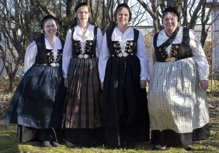 Traditional Icelandic Clothing: 5 Insights And Customs