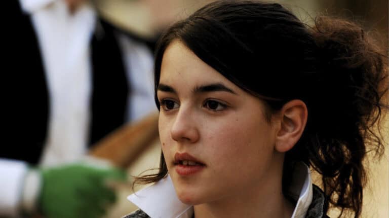 What Do Portuguese People Look Like? 6 Fascinating Aspects