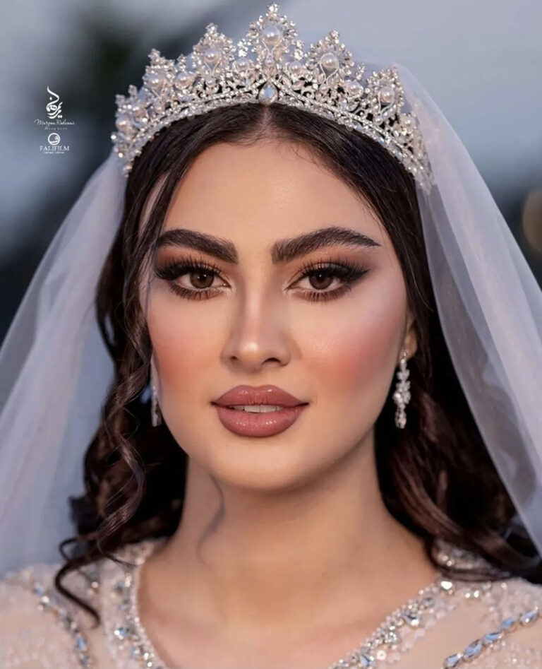 Traditional Persian Wedding Dress: 6 Key Insights To Its History And Roots