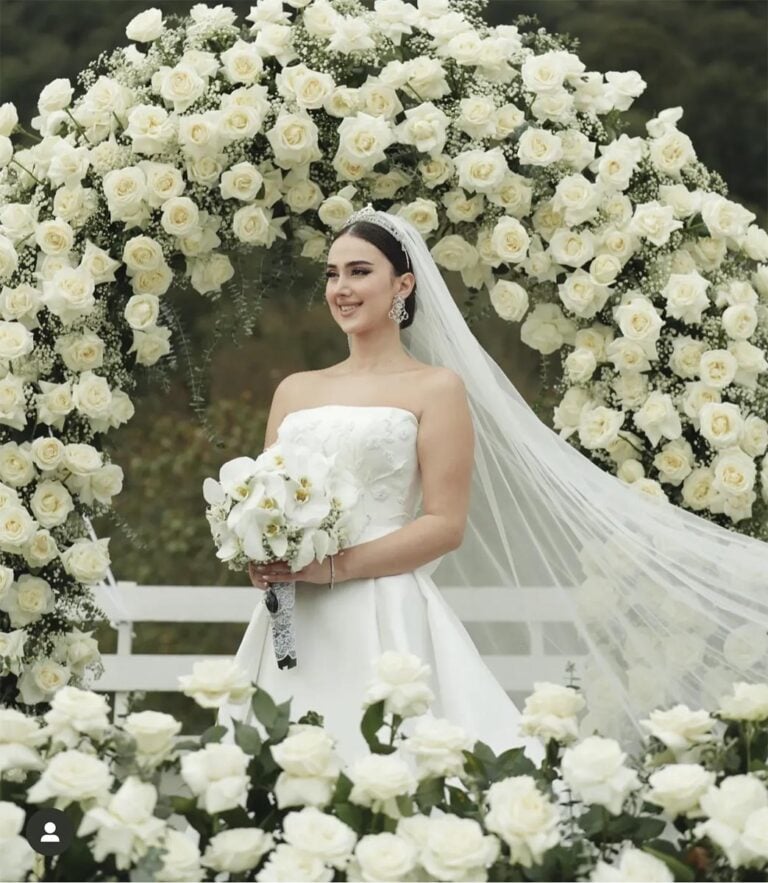 Traditional Persian Wedding Dress: 6 Key Insights To Its History And Roots