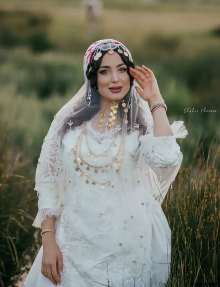 Traditional Iranian Clothing: 5 Insights On Persian Roots And Culture