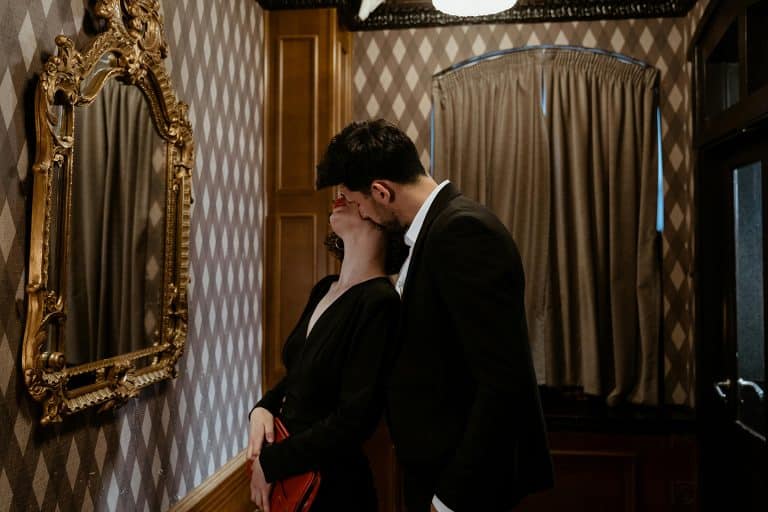 The Italian Kiss: 5 Tempting Touches Of Affection