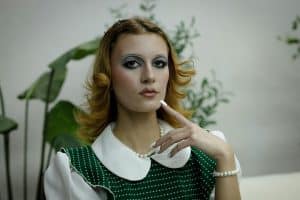 What Do Greek People Look Like? 6 Fascinating Aspects