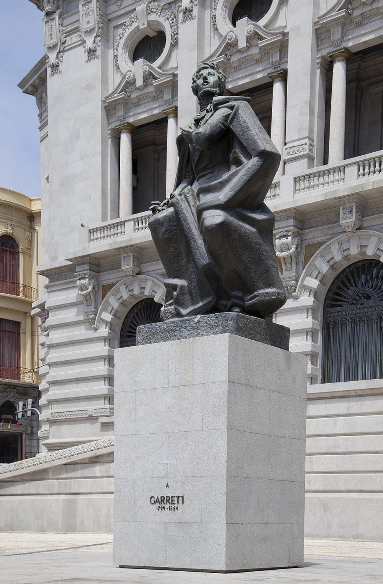 Statues In Portugal: 8 Iconic Monuments To Visit